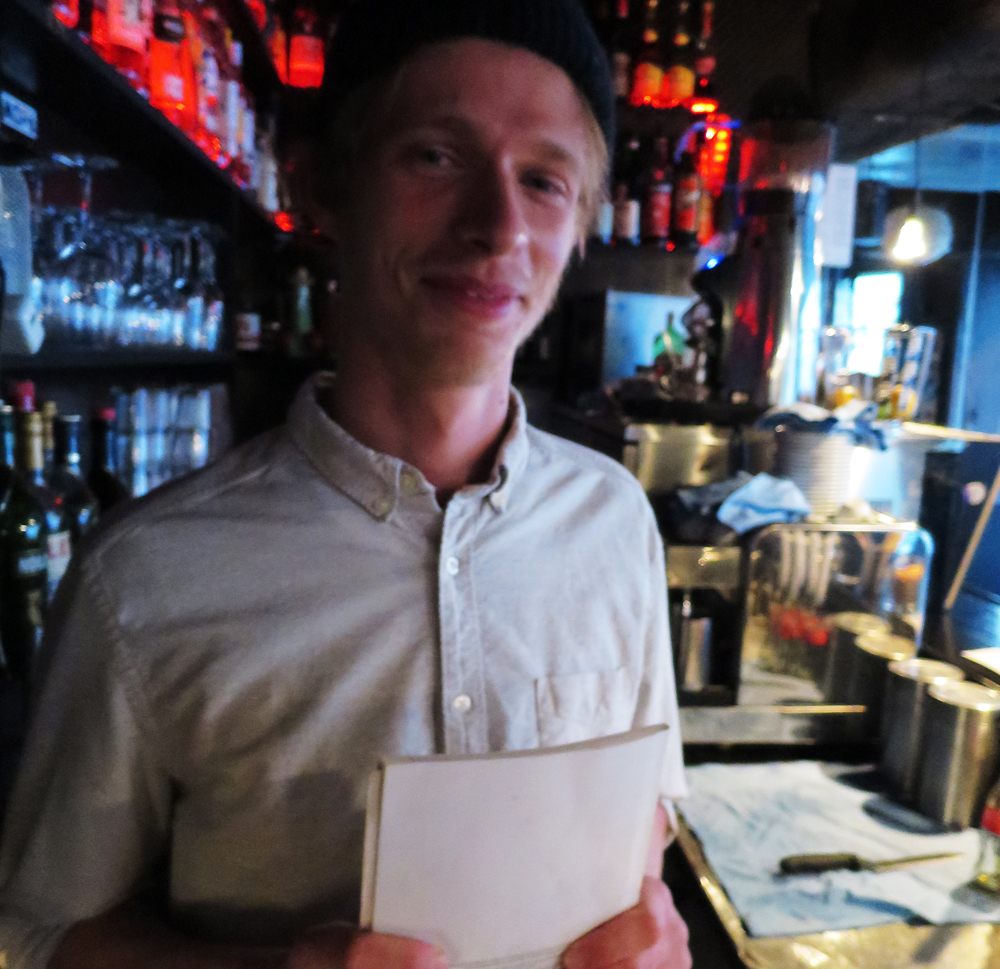 Barkeeper Outfits Head to Toe! Outfit No 1. - Blog - SHRN Skateshop Munich